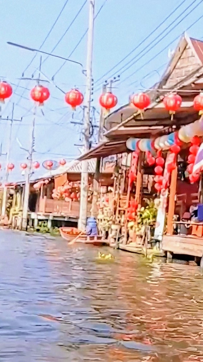 Рынок на воде в Бангкоке