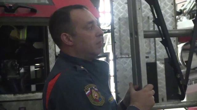 ПОЖАРНО-СПАСАТЕЛЬНАЯ ЧАСТЬ - 89 -экскурсия. Школа 1357 . 1 класс "У"