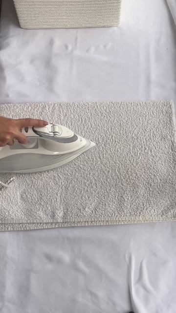 Утюг ARESA AR-3116. Iron ARESA AR-3116.