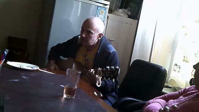 @DSCF0102 Апрель 19 Дмитрий Чубурков поёт Она