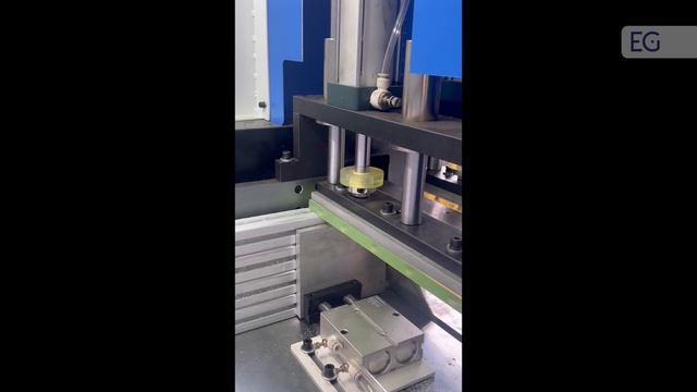 Станок для резки алюминиевого профиля с ЧПУ, модели 550 CNC-3a-1s