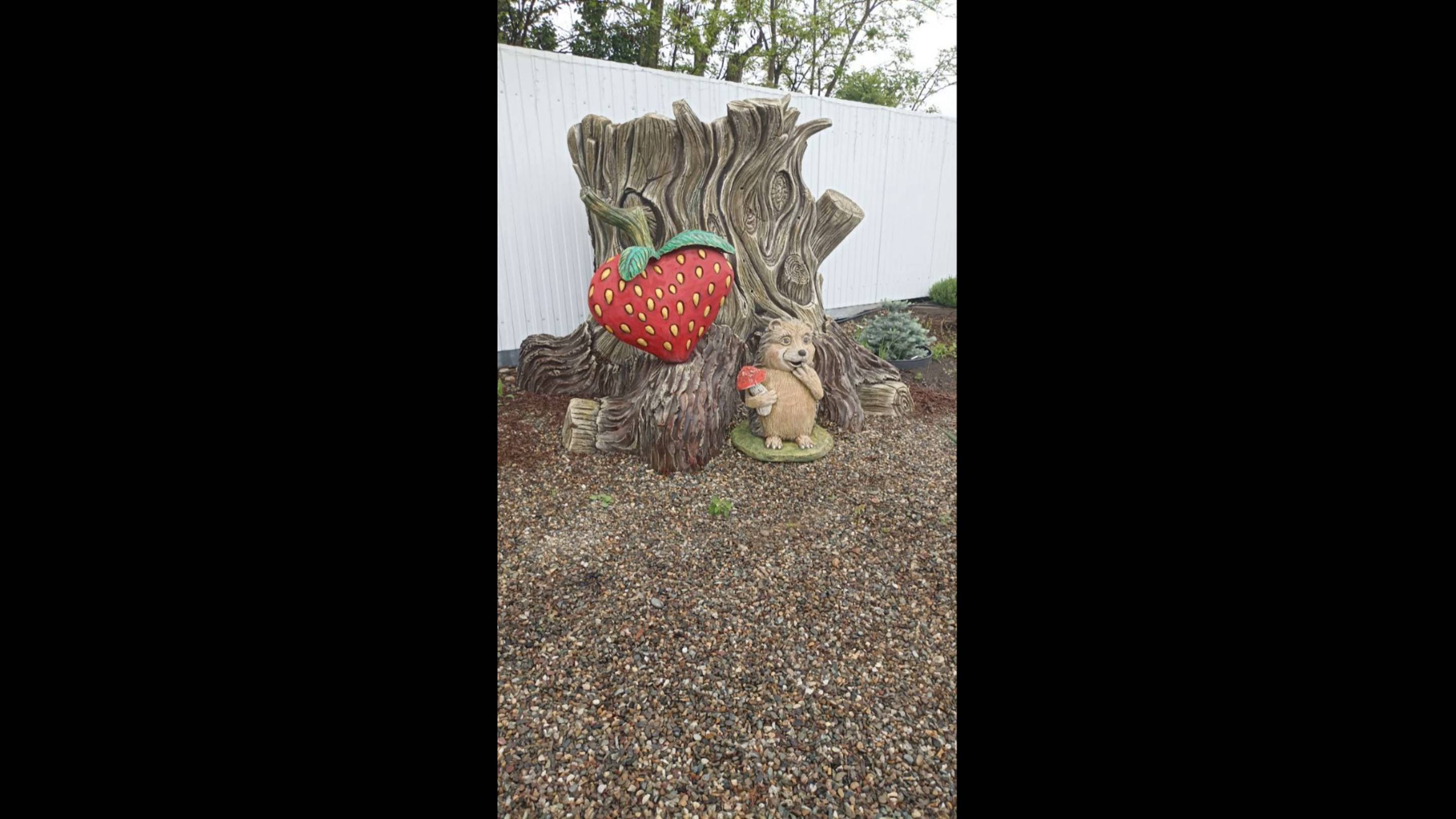 оформление усадьбы водопад скульптуры из  арт бетона работа Меленчук Коля