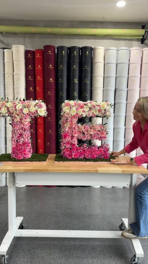 Изготовление букетов в виде букв — уникальный и красивый способ выражения чувств