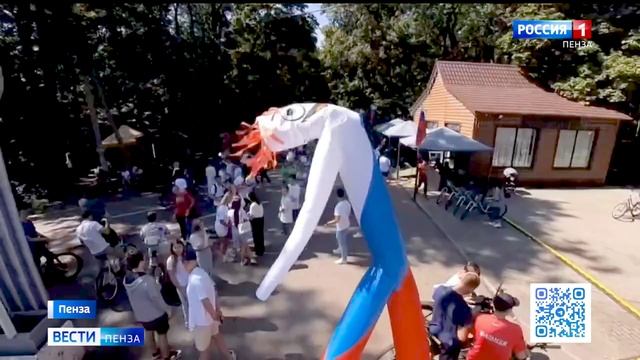 Оформление ко Дню России — надувные декорации и праздничные конструкции | АэроМир