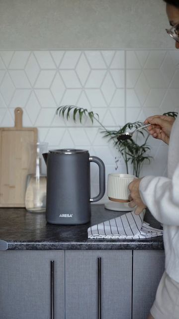 Чайника / Кettle ARESA AR-3481