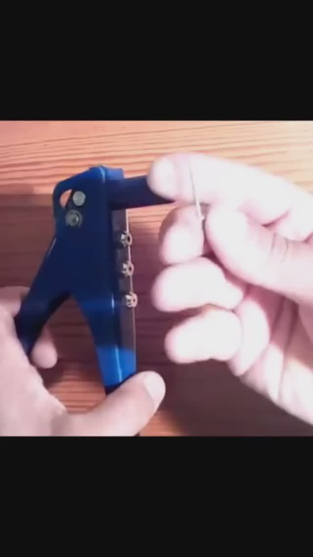 Почему стержень заклепки застревает в заклепочнике