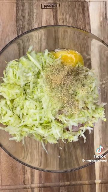 Куриные котлеты с кабачками