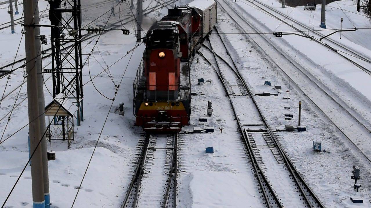 Тепловозы ТЭМ7А-0413 и ТЭМ7А-0414. Двойная тяга.