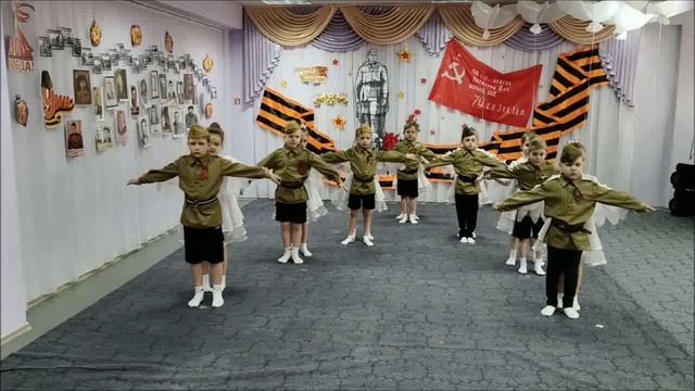 21782_6 „Танцевальная композиция на песню «Птицы белые»“ Коллектив «Карамельки»