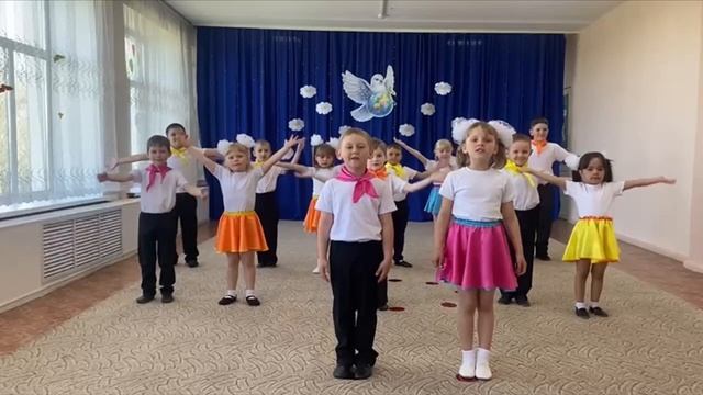 21782_20 „Музыкальная композиция Мир нужен всем!»“ Группа «Лучики»