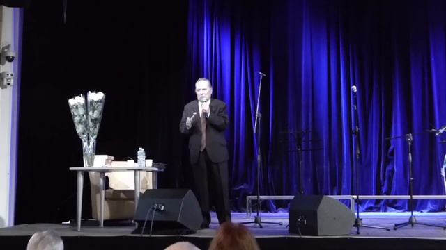 Василий Леонов - Зачем растёшь клён у дороги