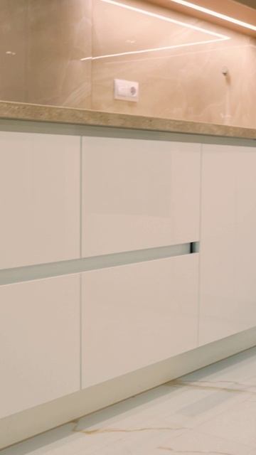 Кухня на заказ для роскошной студии