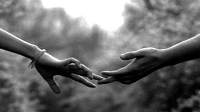 "СТО ШАГОВ НАЗАД" (К.Меладзе) исп.в караоке Лара Мурр (кавер под гитару)