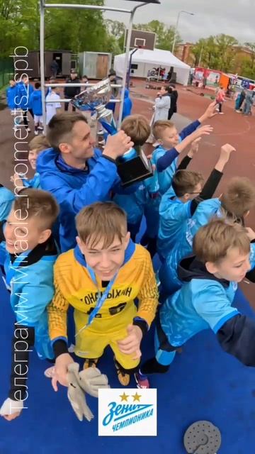 Видеоспиннер 360 FLY со съёмкой  сверху. Wow ролики за 1 минуту. 
#видеоспиннер360
#зенит