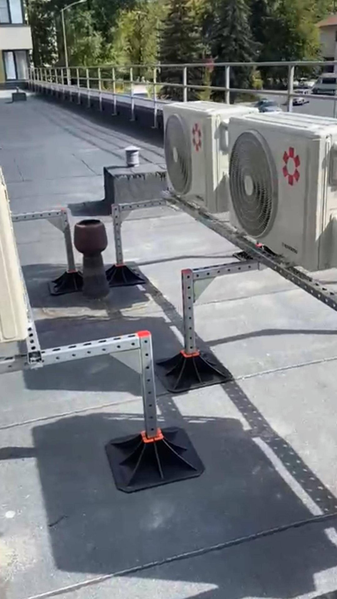 🎯 Монтаж на крыше без сварки? Легко с УМС.