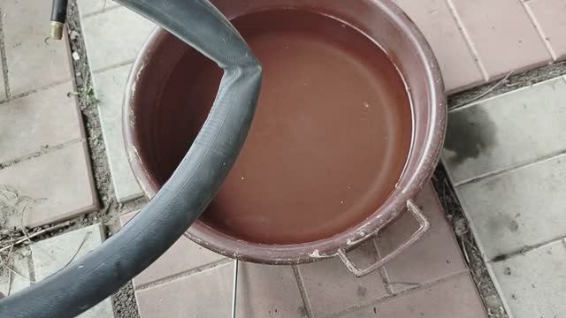 Как починить прибитое колесо велосипеда, как заклеить камеру своими руками