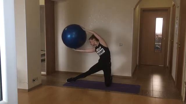 ABS с фитболом от Анны Половинкиной