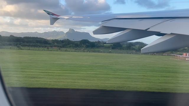 Красочный вечерний взлет из Маврикия на борту Emirates, UAE702, MRU-DXB, A6-EOK (Airbus A380-800)