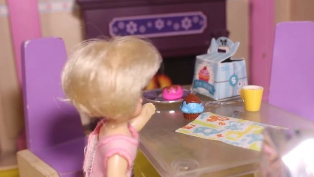 Как Барби чуть семью не разрушила - Куклы Мама Барби