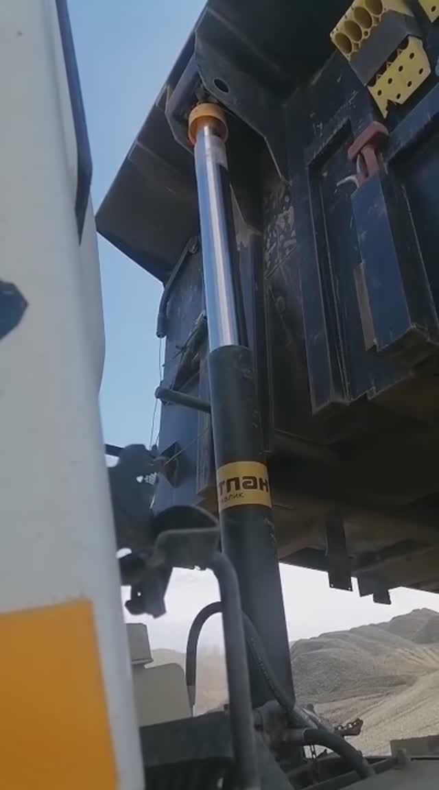 Гидроцилиндр ATL 137 4 4320Е на самосвал