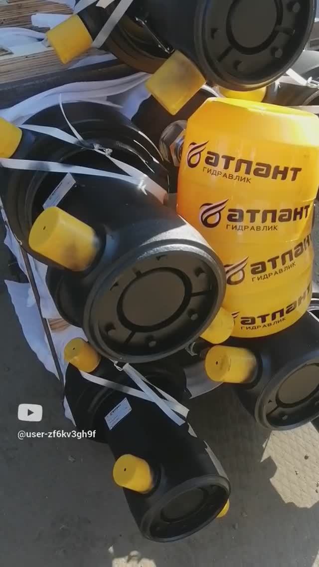 Гидроцилиндр ATL 179 5 6180 на GRUNWALD #cylinder #hydraulic #dumptruck #grunwald #hyvatruck  #hyva