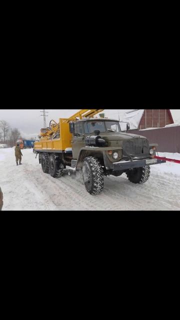 Буровики всегда помогут на дороге