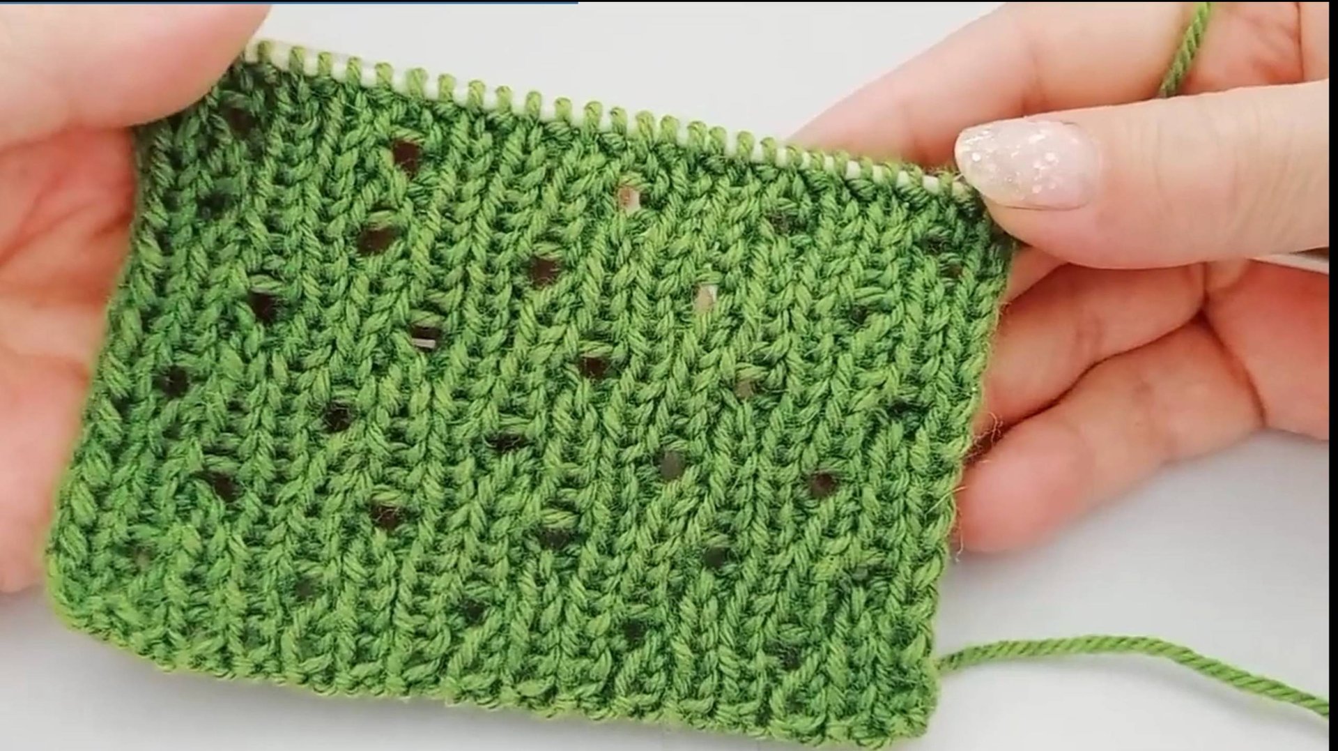 Универсальный узор спицами.