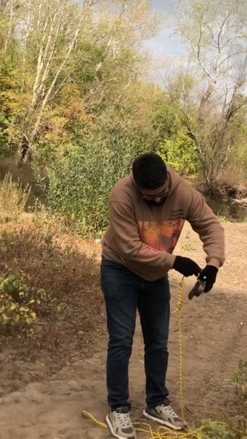 Подпишись. Почистили реку от железного хлама, поисковый магнит.полное видео на канале (1)