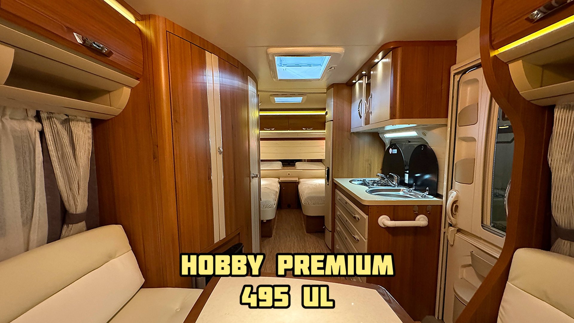 Обзор планировки с двумя раздельными кроватями - HOBBY PREMIUM 495 UL