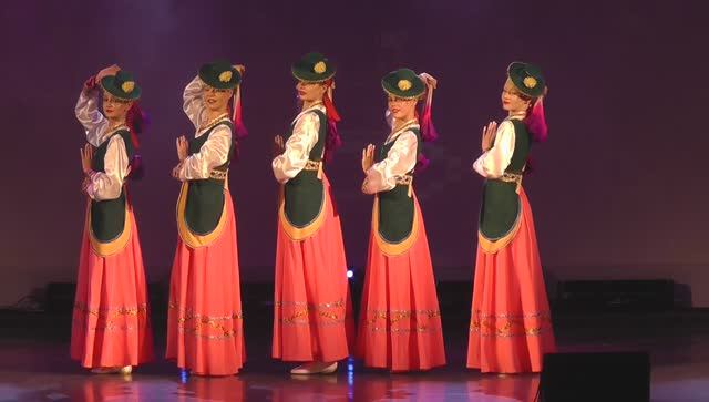 Корейский танец "Санчонга"