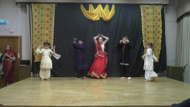 Ухли Вич Дана | Народный танец Пенджаба | Детский клуб ТАРАНГ | Москва