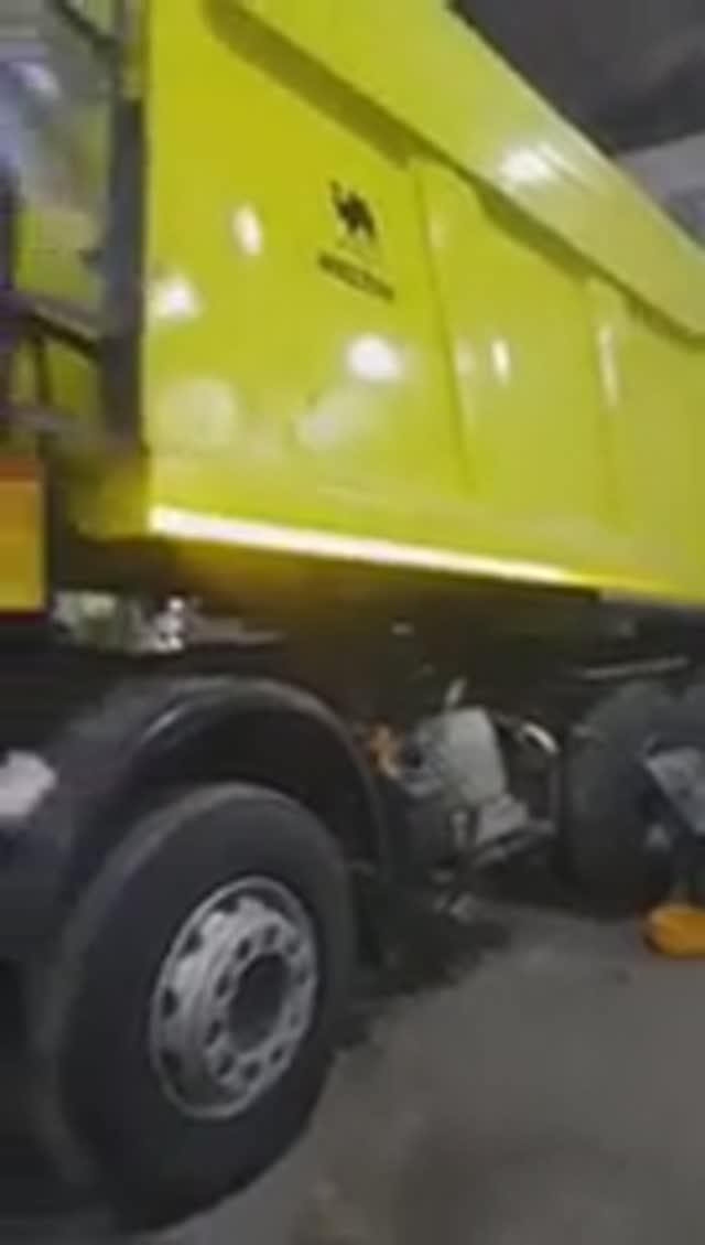 Гидроцилиндр подъема кузова на Mercedes Гидроцилиндр ATL 157 4 5185 (HYVA FC A149-4-4660)