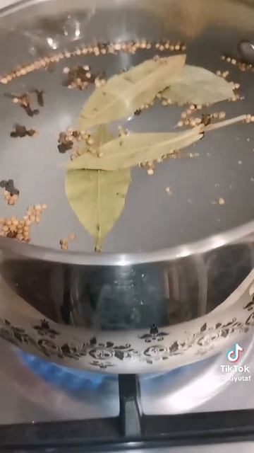 Селёдка слабосолёная