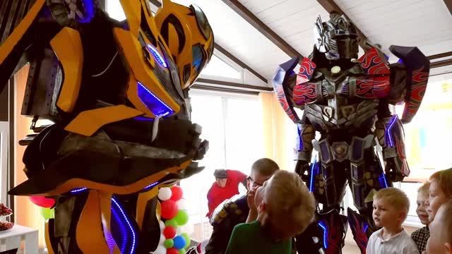 Трансформеры, лимузин и картинг! День рождения Даниэля!