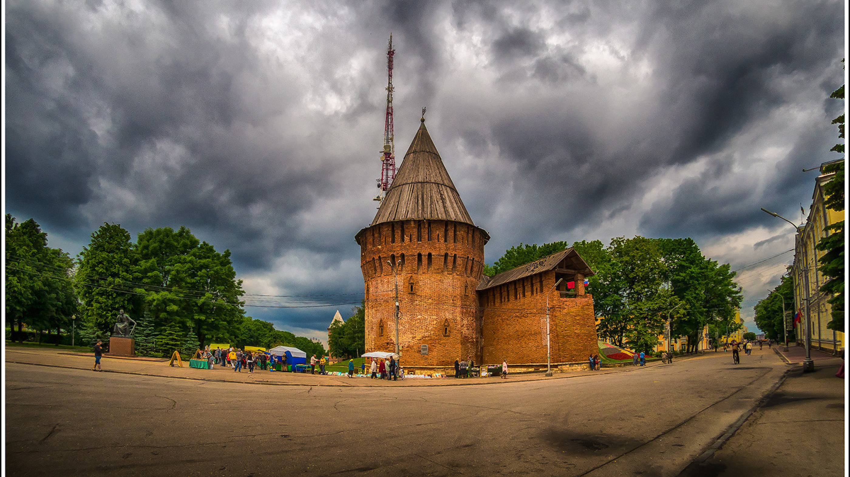 Смоленская Крепость. Башня Громовая.