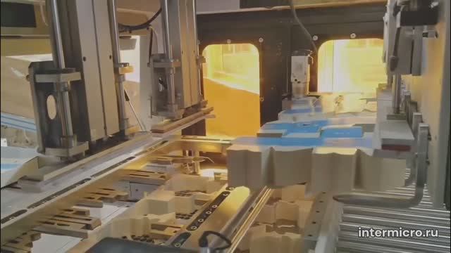 Машина для отделения заготовок (однорядная с автоматическим удалением облоя) HTQF-1020D (2)