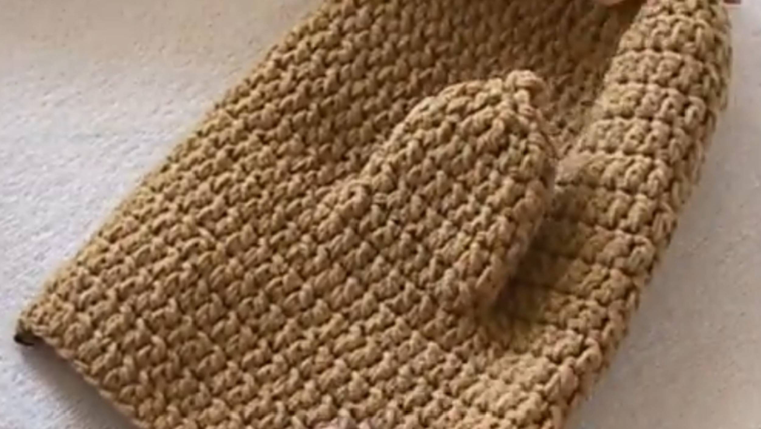 Вяжем прихватку на руку Рукавичку крючком часть 2