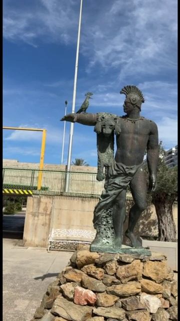 Двое из ларца одинаковы с лица