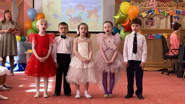 Песня "До свиданья, детский сад!" (А.Филиппенко). Группа №6 "Искорки"