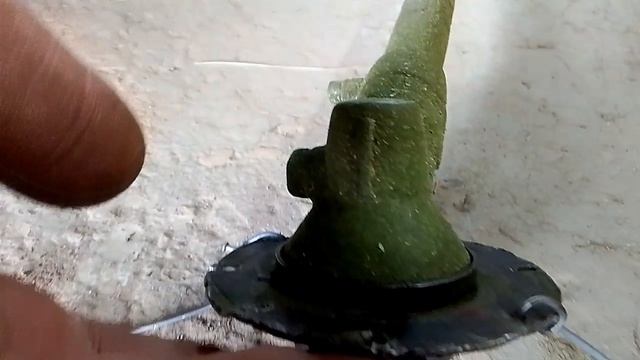 бензокосилка триммер давно отказался от обычной лески пользуюсь спицами трава косится хорошо