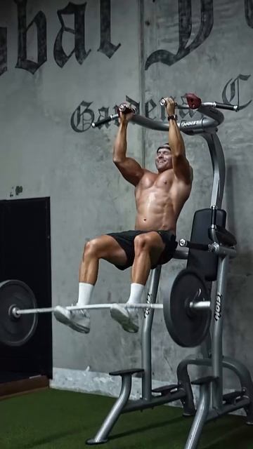 Атлетизм зашкаливает!