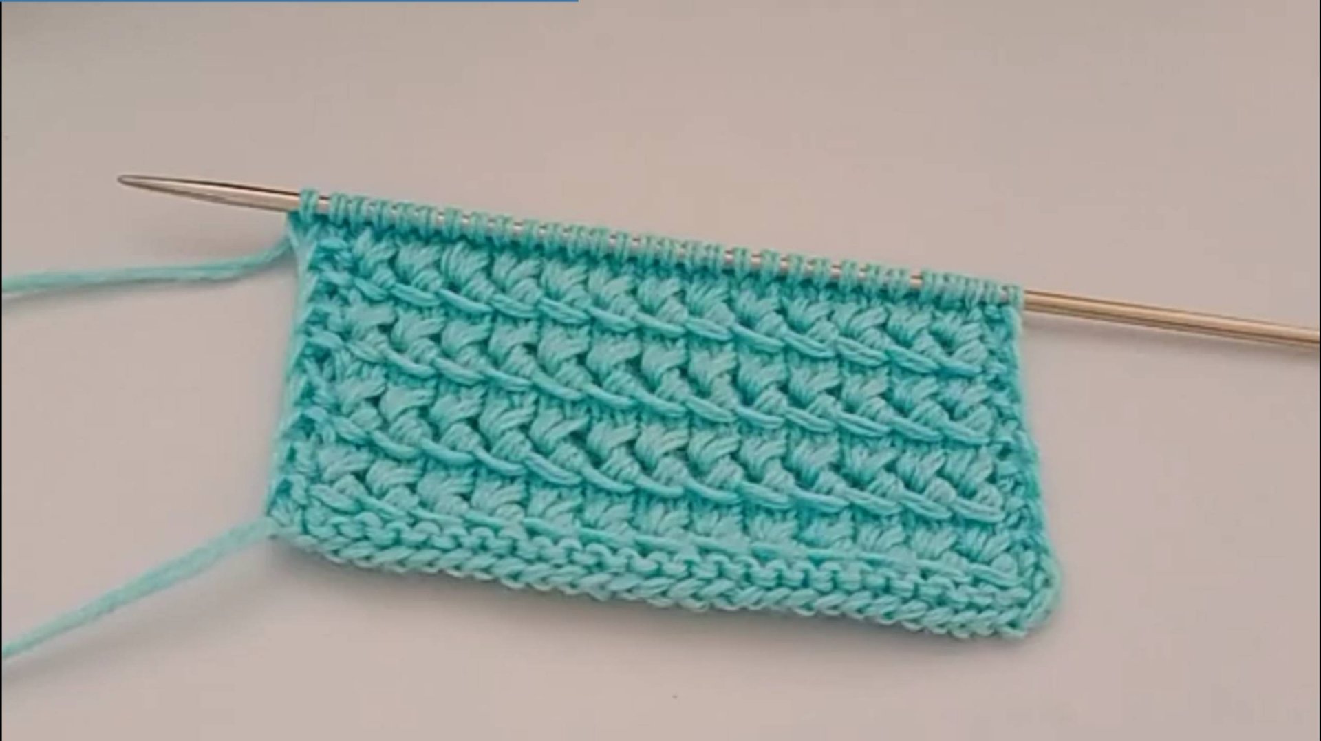 Красивый, нарядный и несложный узор спицами. 2 петли и 4 ряда.