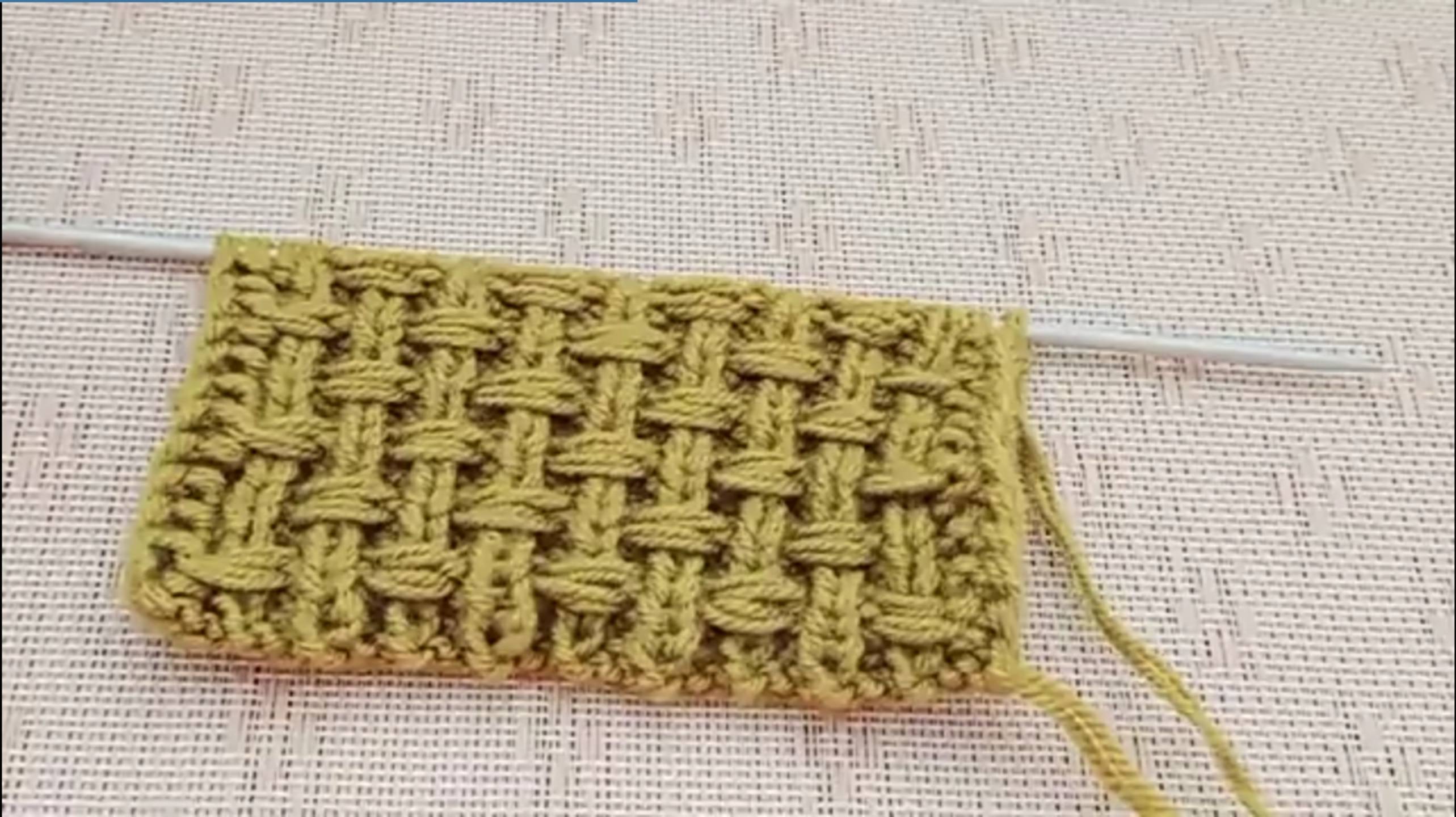 Красивый и лёгкий плотный узор спицами.