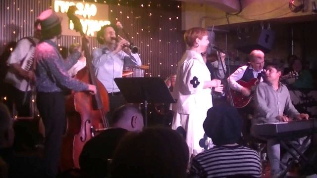 6. Лев Сандюк . Бабушка здорова