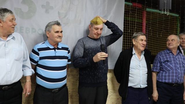 поздравительная пилотка