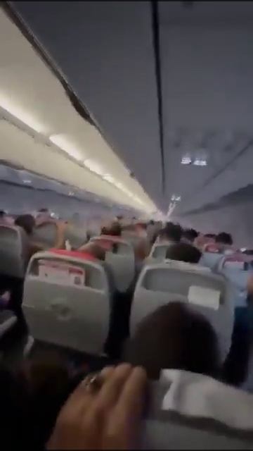 Пассажирский самолет рейса Карачи-Лахор попал в зону сильной турбулентности (Пакистан, 24.05.2025)