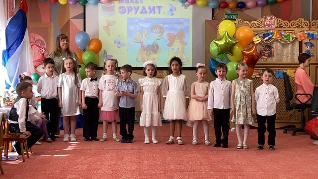 Песня "Мы жили очень дружно» (С.Вольфензон). Группа №6 "Искорки"