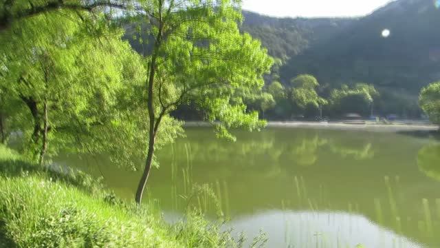 Вокруг озера Мангуп.