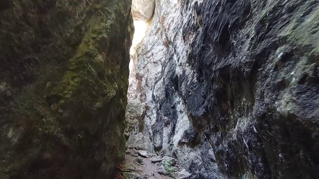 Малоизвестные достопримечательности в Крыму – тропа Алимова балка