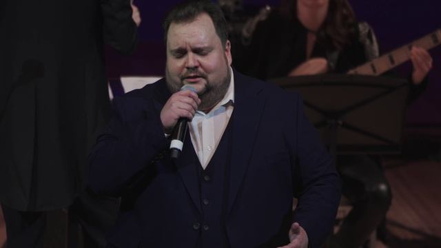 Л. Далла. Caruso. Исполняет финалист телепроекта «Большая опера» Олег Полпудин. Проект OPERA XXI